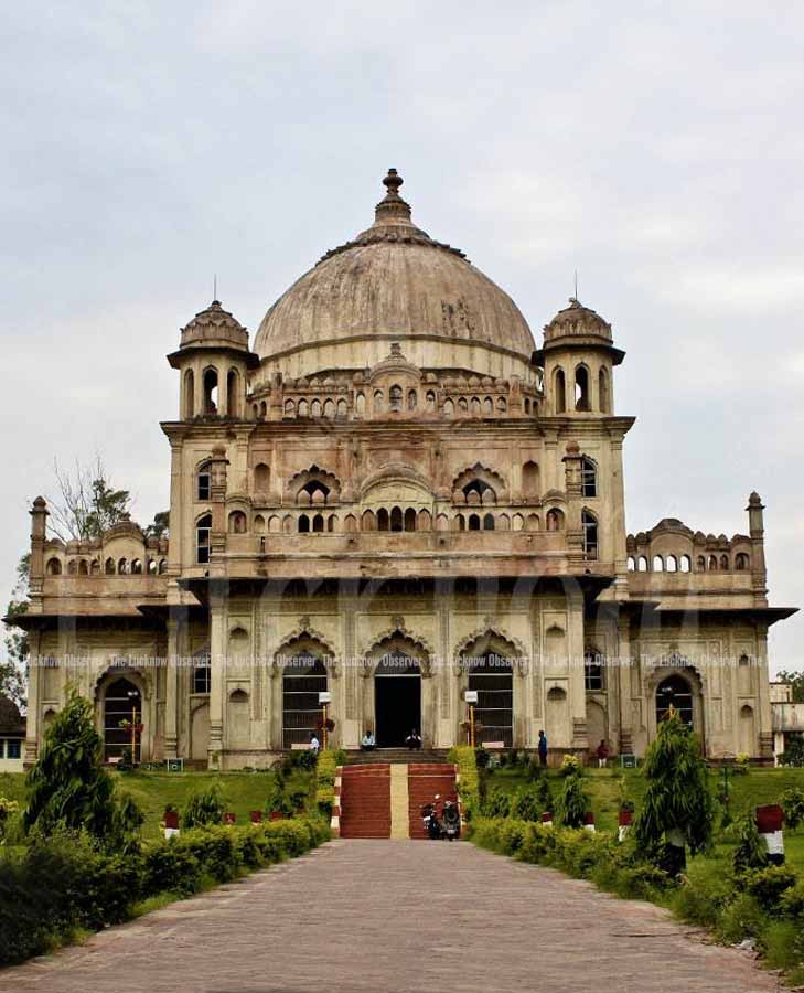 Protect our monuments please! - The Lucknow Observer