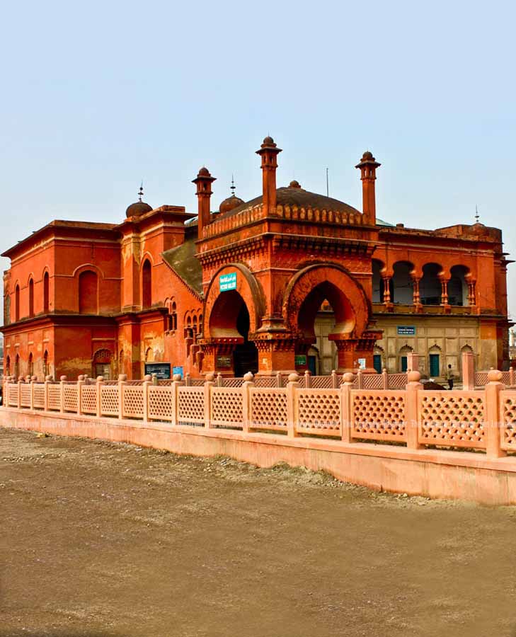 Strokes of History Captured in Frames - The Lucknow Observer